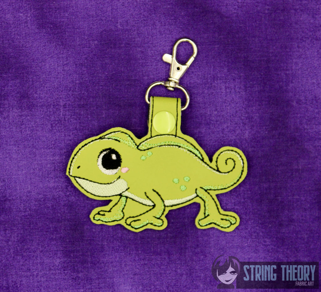Chibi Lizard – String Theory Fabric Art