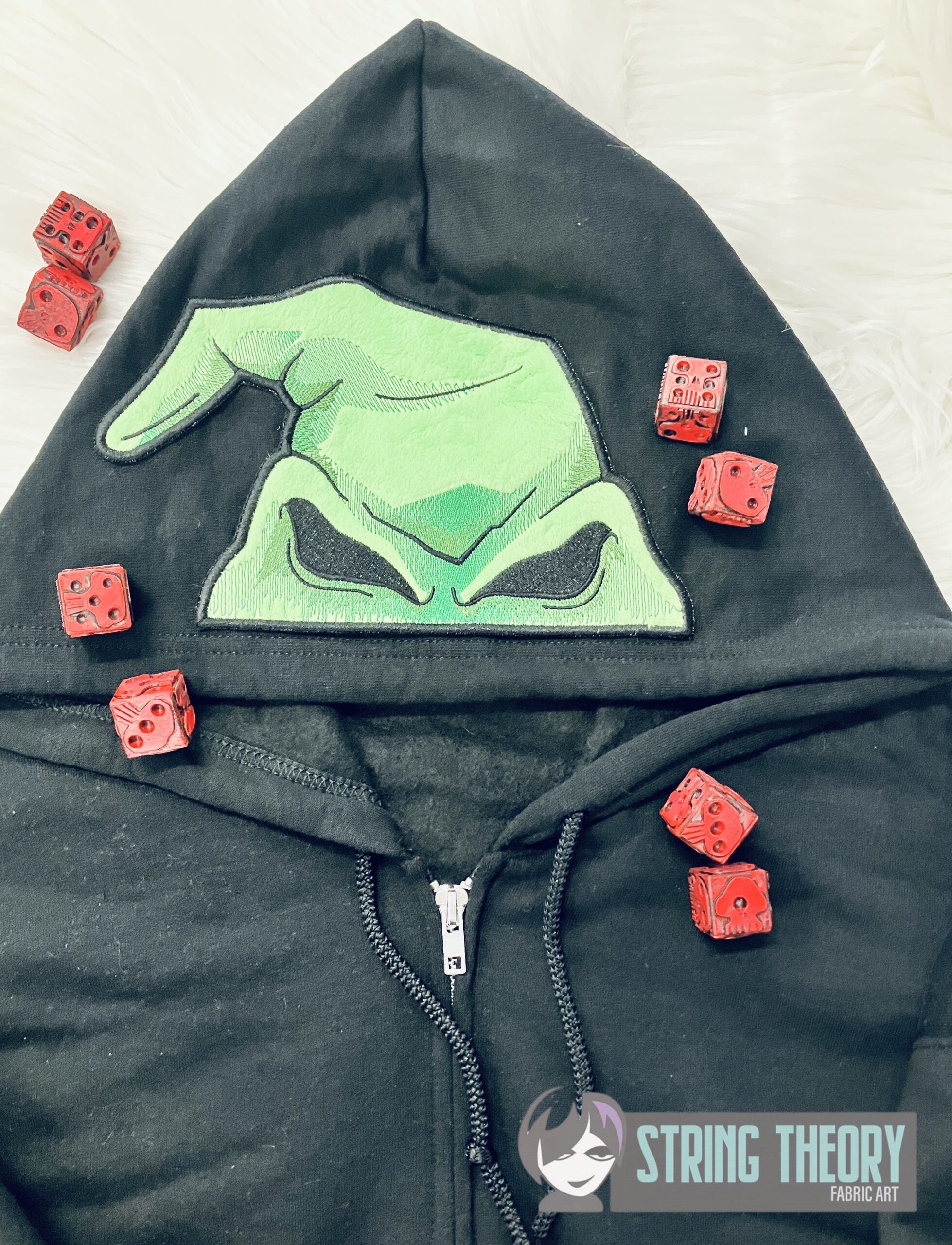 Chibi Burlap Bug Guy Peeker – String Theory Fabric Art