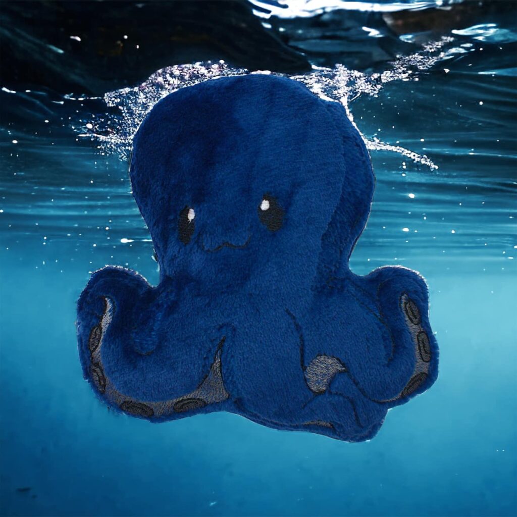 Chibi Octopus Stuffie – String Theory Fabric Art