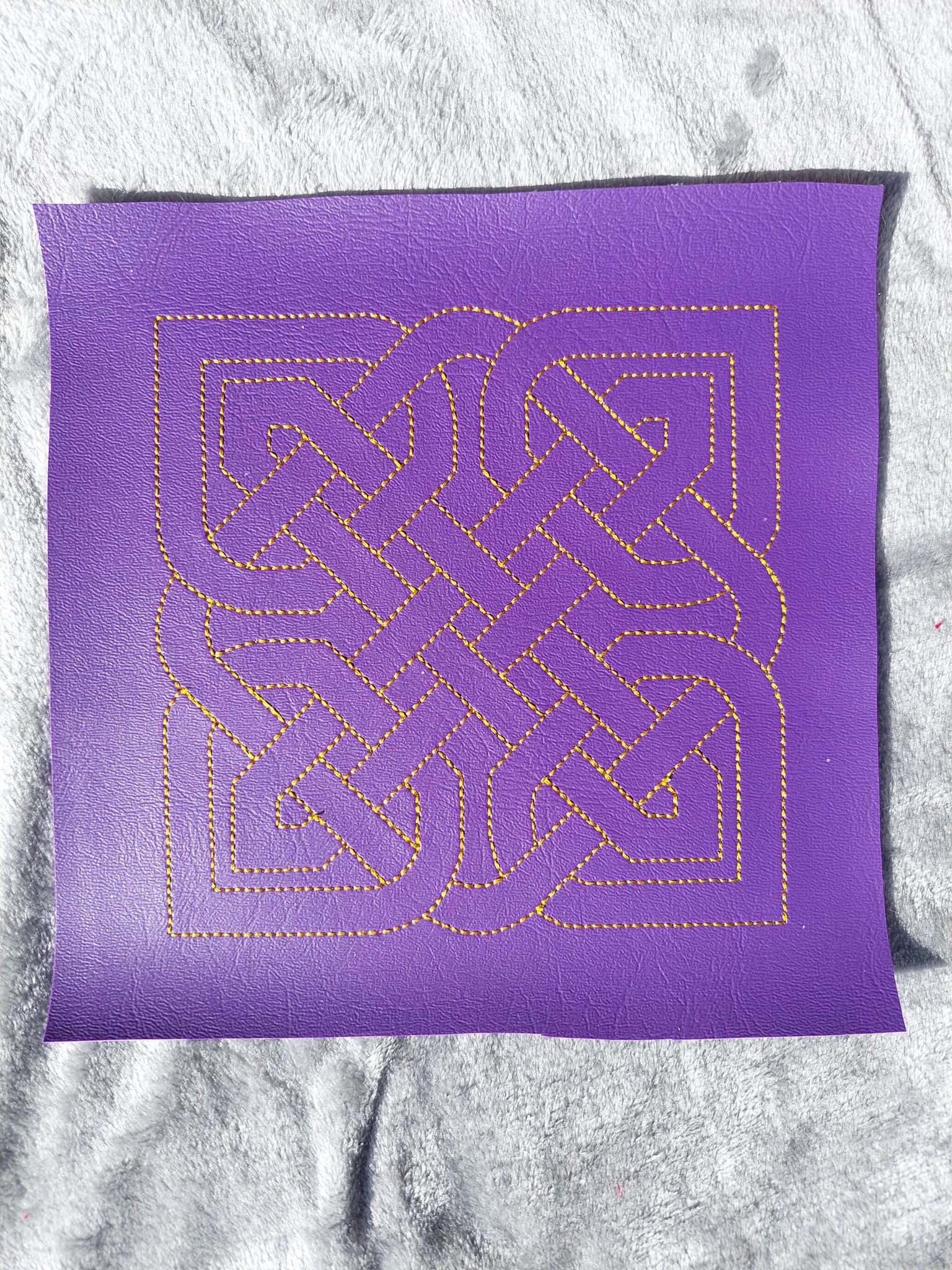 Square Celtic Knot – String Theory Fabric Art