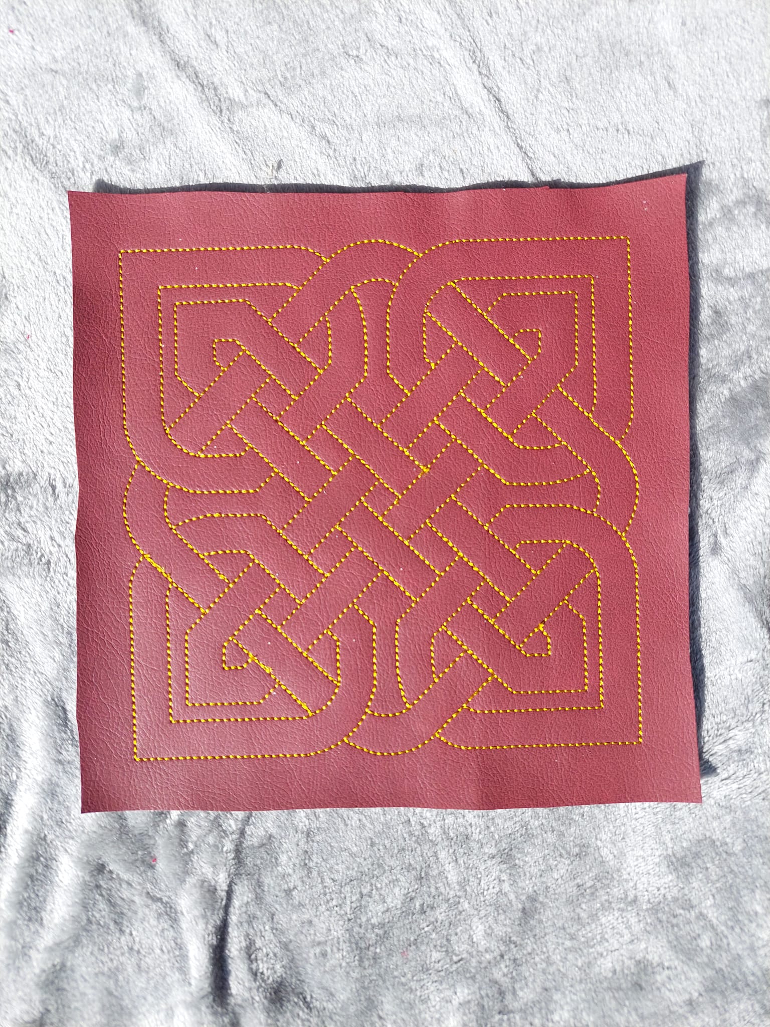 Square Celtic Knot – String Theory Fabric Art