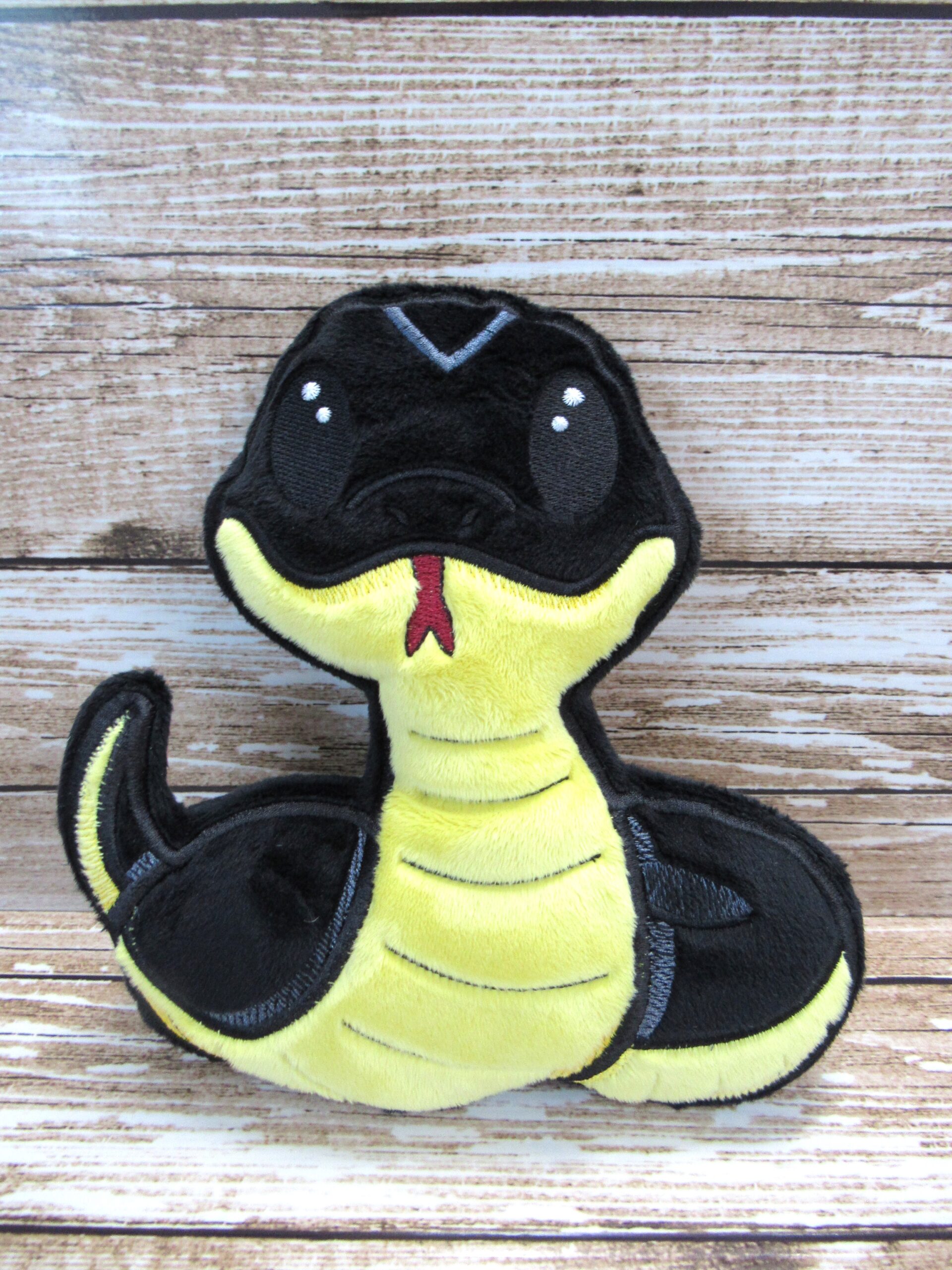 Chibi Snake Stuffie – String Theory Fabric Art