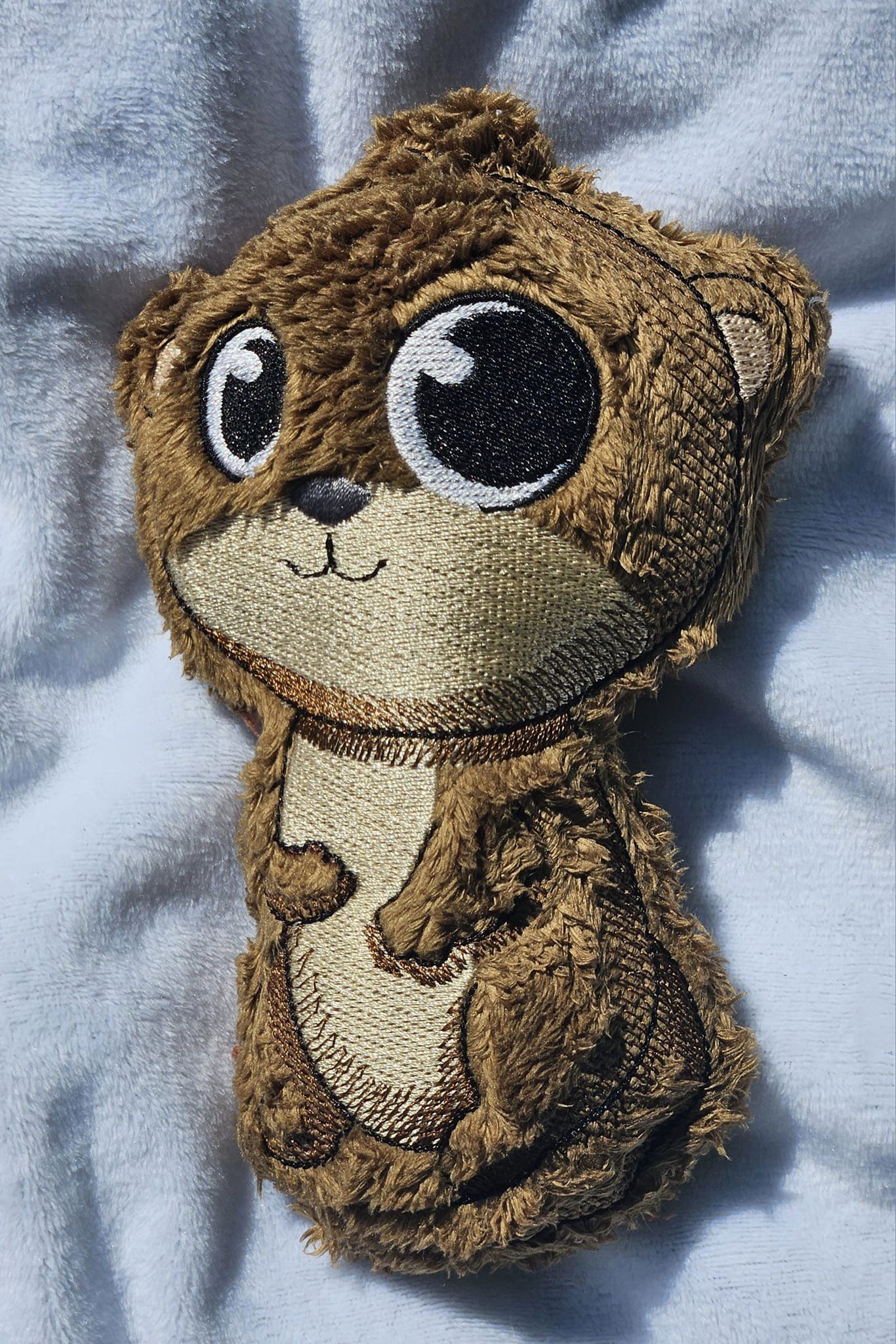 Chibi Otter Stuffie – String Theory Fabric Art