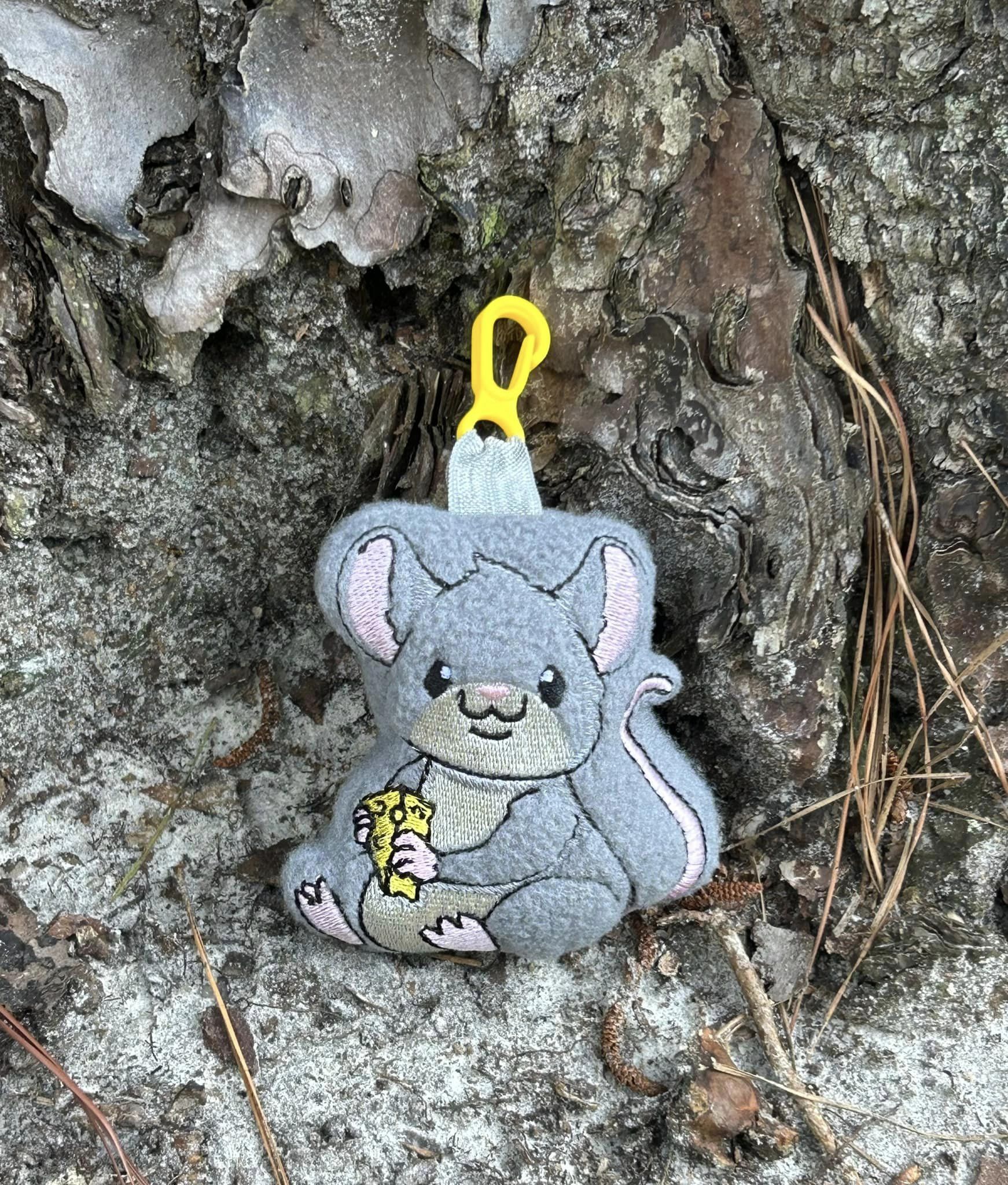 Chibi Rat Stuffie – String Theory Fabric Art