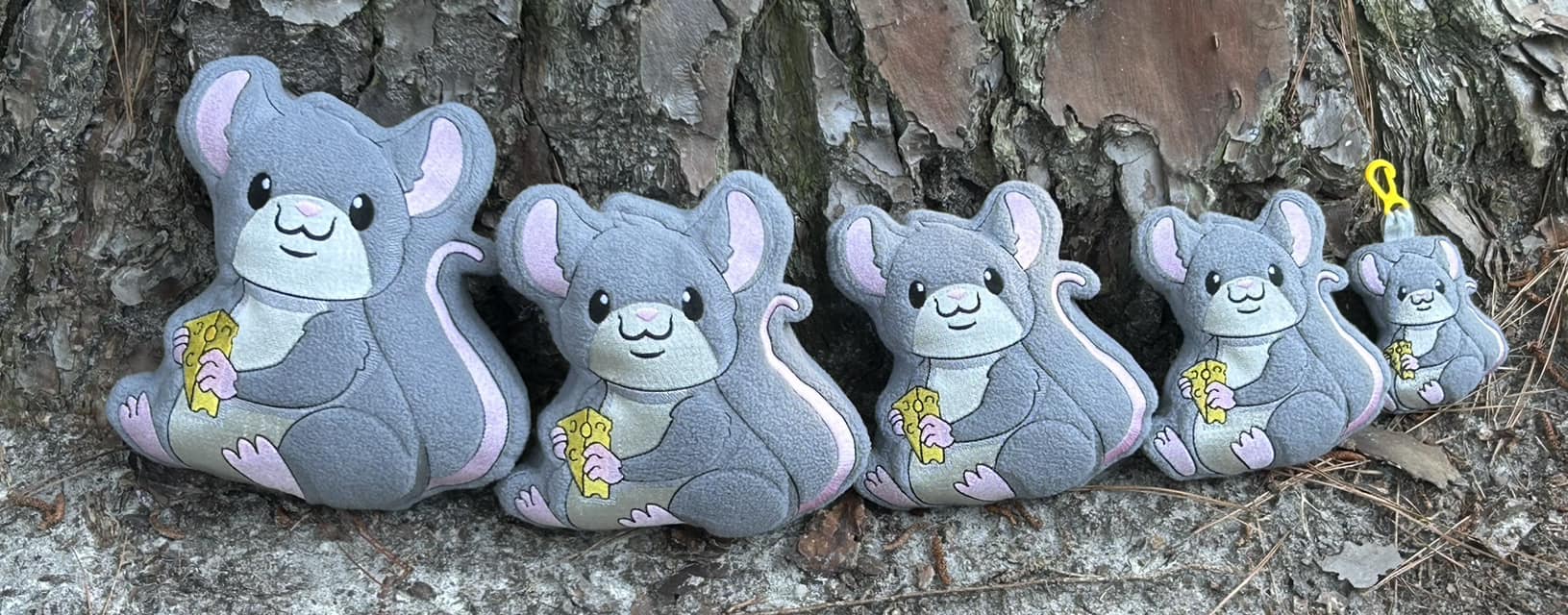 Chibi Rat Stuffie – String Theory Fabric Art